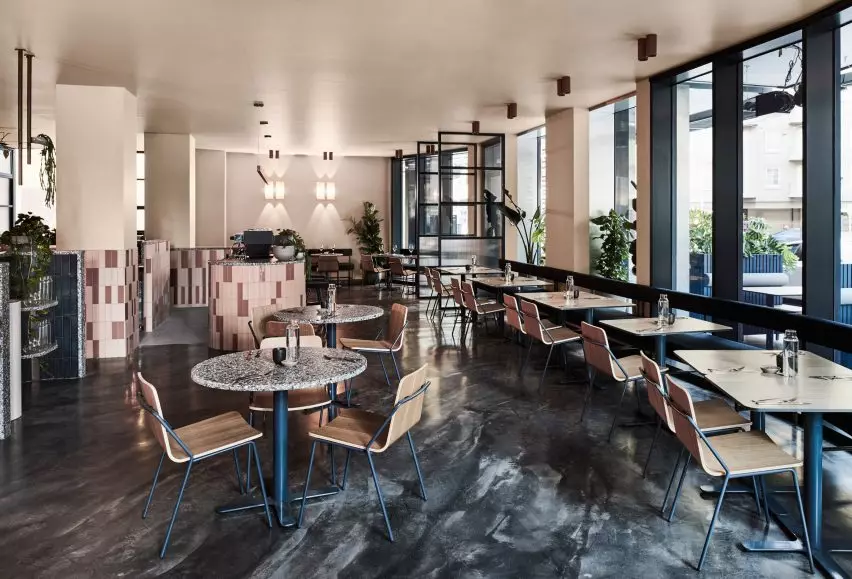 O estúdio de design Biasol projeta um restaurante de Melbourne inspirado no Oriente Médio.
