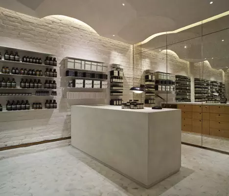 Magazinul Oslo Aesop de la Snøhetta