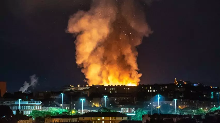 यो हप्ता, Dezeen Björk र Glasgow स्कूल अफ आर्ट जलाइयो 41186_1