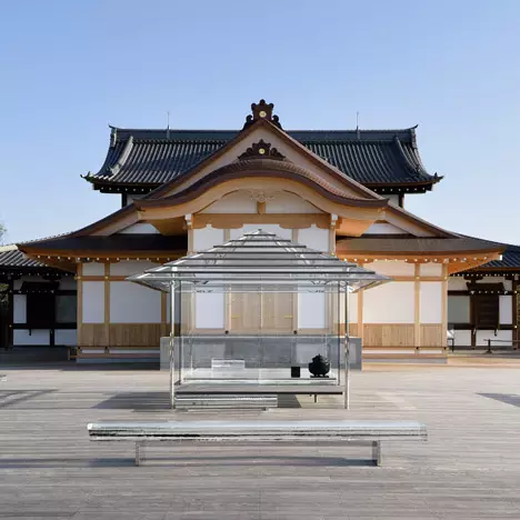 Glass Teahouse saunia e Tokujin Yoshioka