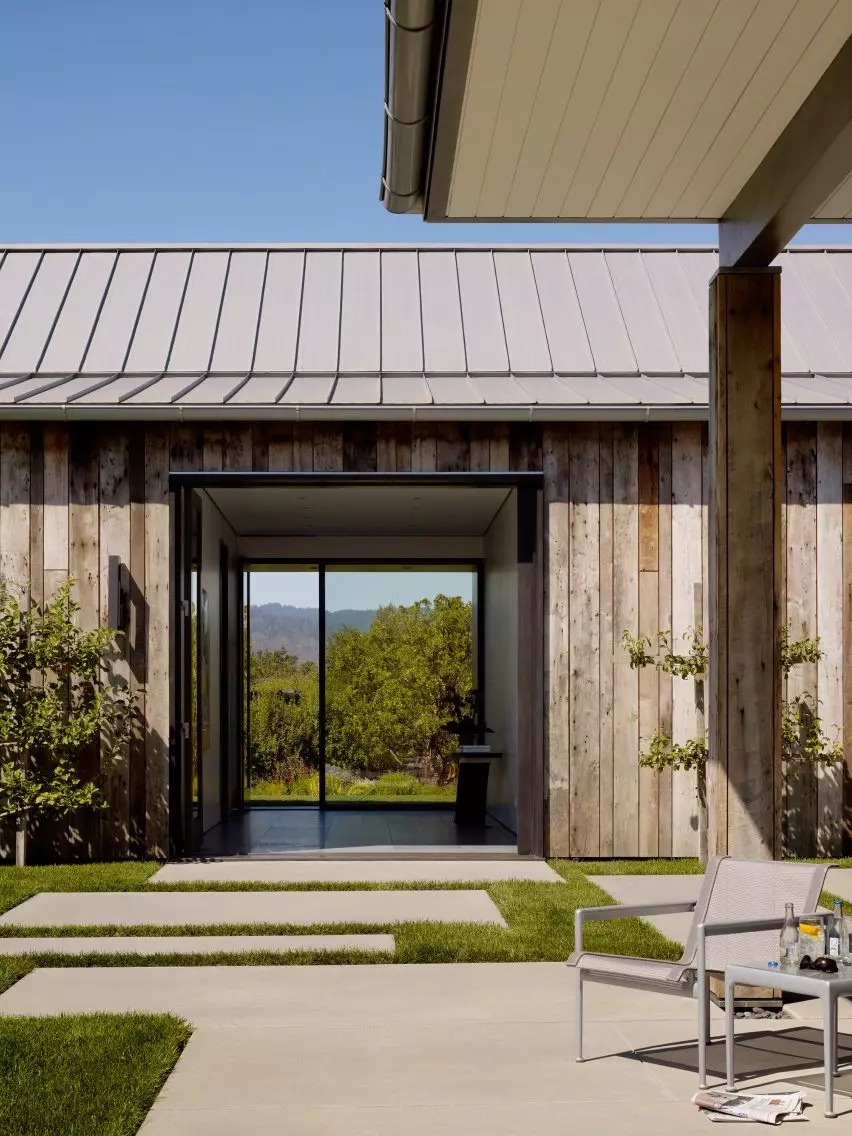 Portola Valley Barn deur Walker Warner Architects