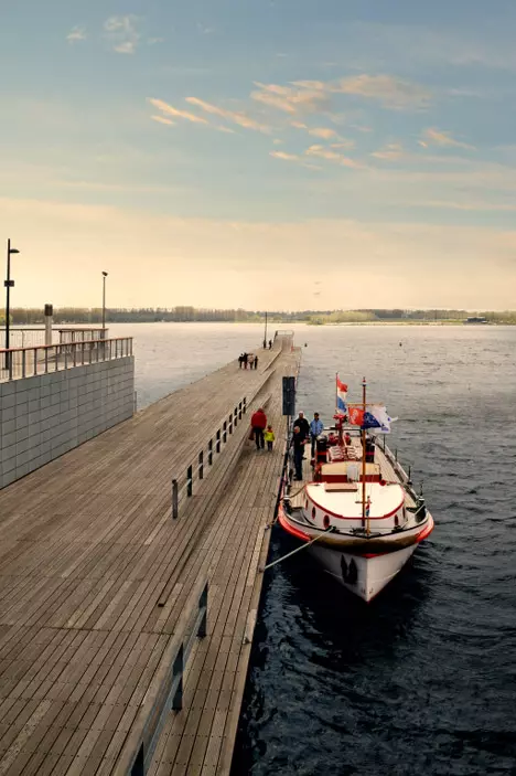 Pier Almere, René van Zuuk tərəfindən