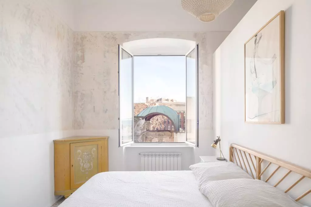 Casa ai Bailucchi ialah sebuah apartmen dua tingkat di tepi Llabb yang menghadap ke pelabuhan Genoa