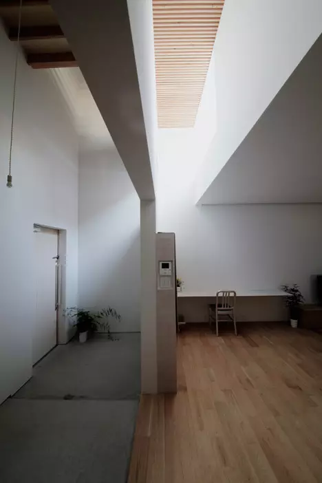 House-in-Yamanote-by-Katsutoshi-Sasaki_dezeen_468_10