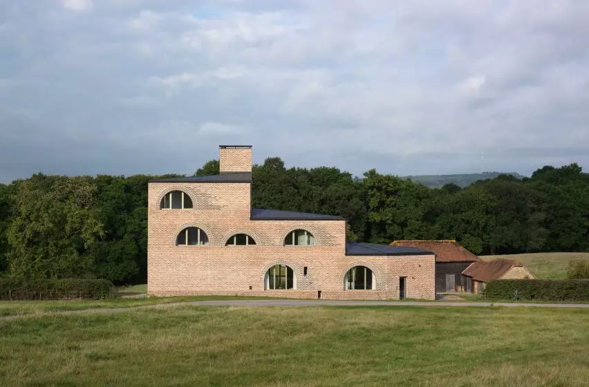 Nithurst Farm pa Adam Richards nan Angletè, UK