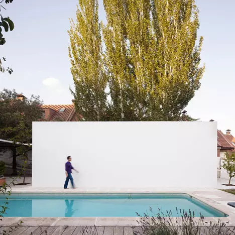 Little White Box at Turegano House by Alberto Campo Baeza