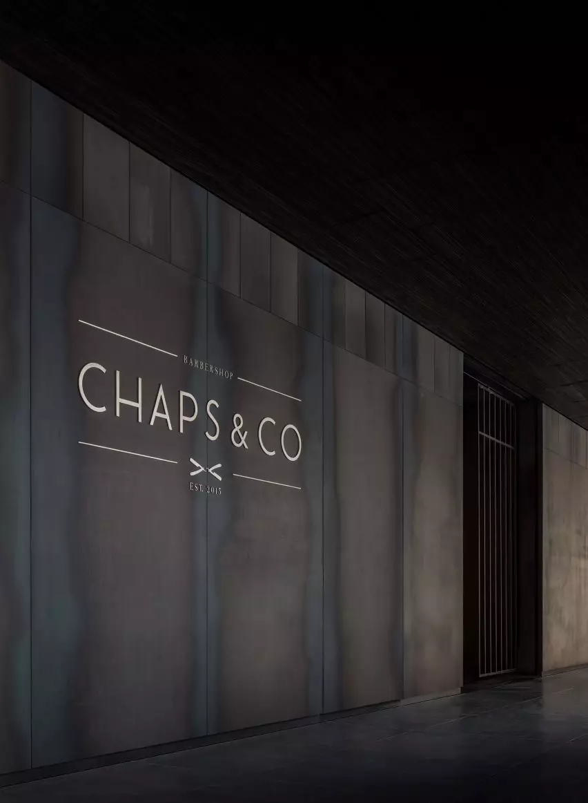 Chaps & Co, Dubai deur Nicholas Szczepaniak Architects