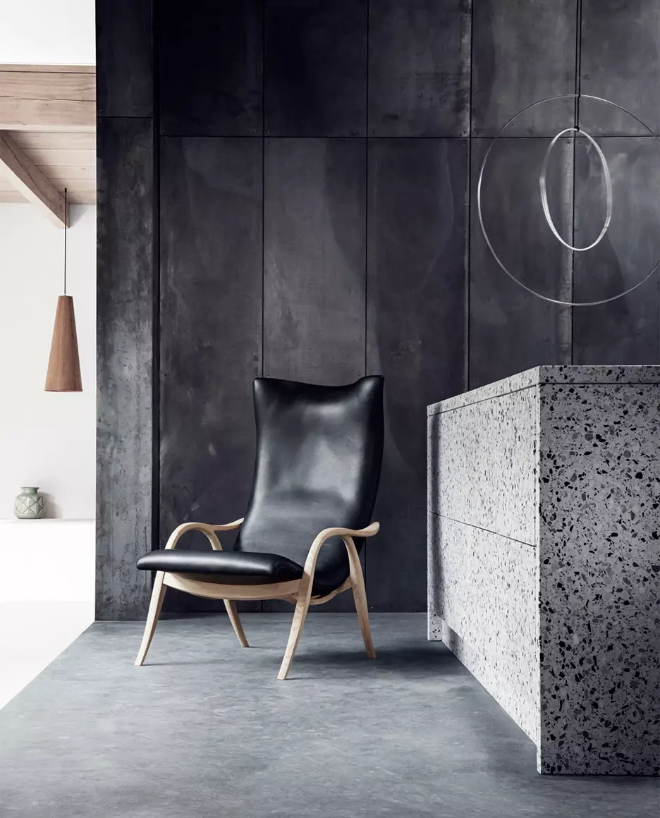 Fotel Fritsa Henningsena Signature Chair ponownie wydany przez Carl Hansen & Søn