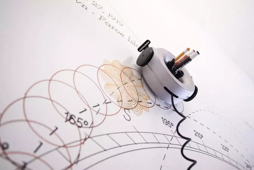 Write and Erase af Olafur Eliasson og Carlo Ratti Little Sun Scribit