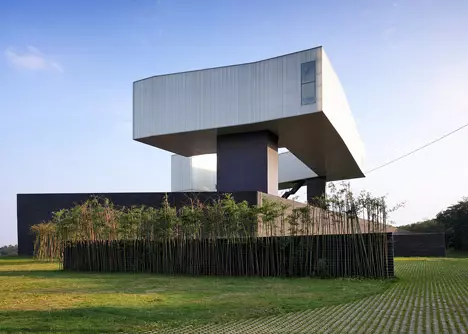 Nanjing Sifang Art Tsev khaws puav pheej los ntawm Steven Holl Architects