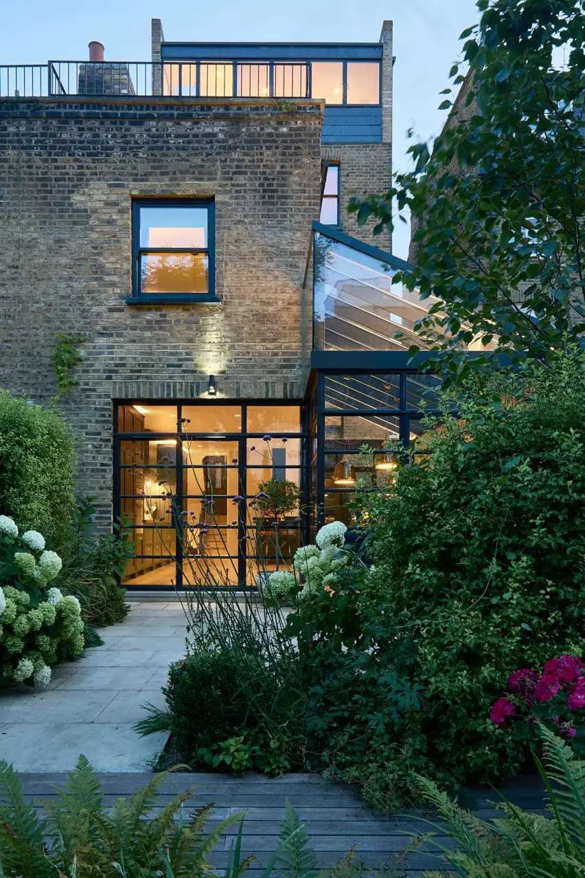 Highbury Hill di Blee Halligan Architects