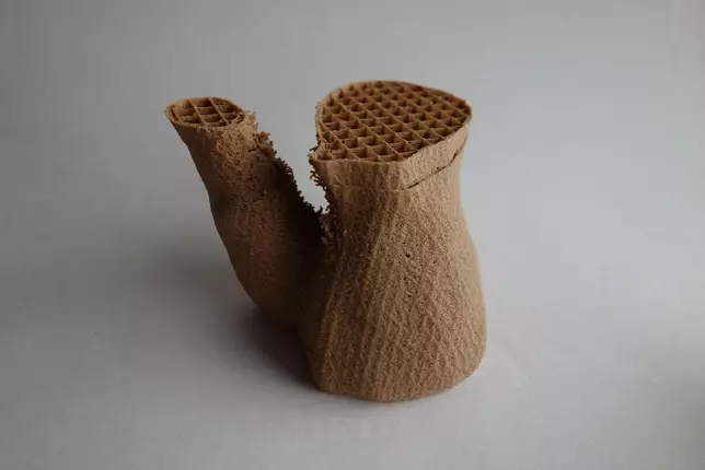3D-প্রিন্টেড ছত্রাক থেকে তৈরি আসবাবপত্রের অংশ