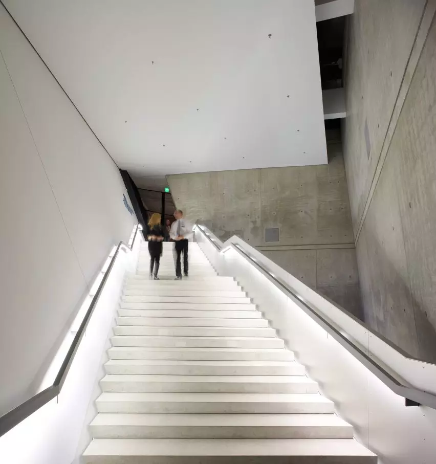 Circulação do museu por Daniel Libeskind