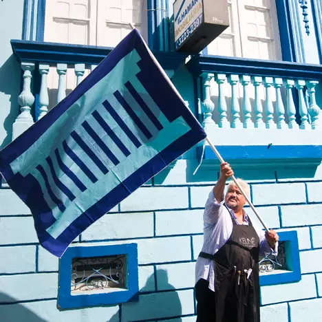 Тхоник креира заставе засноване на бразилској архитектури