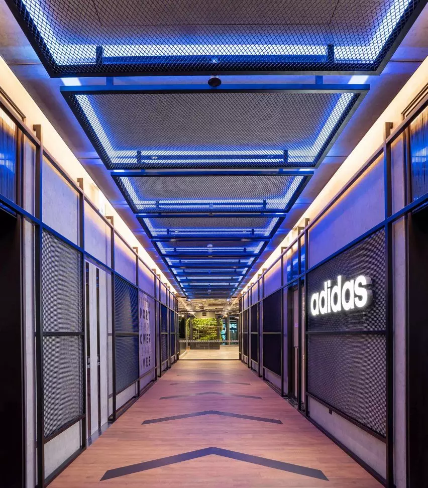 สำนักงานใหญ่ Adidas Global Sourcing ในฮ่องกง