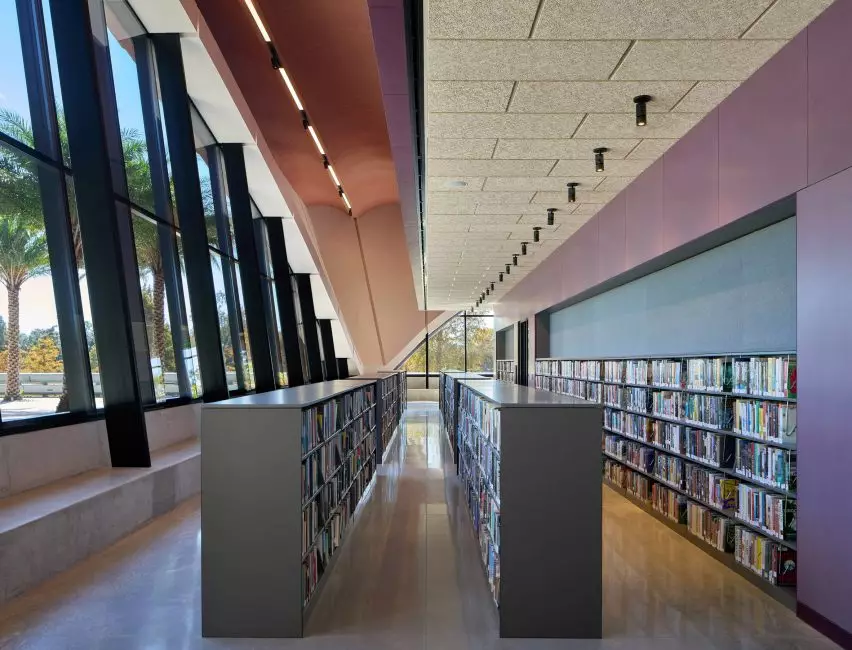 Slika biblioteke u biblioteci i centru za događaje Winter Park