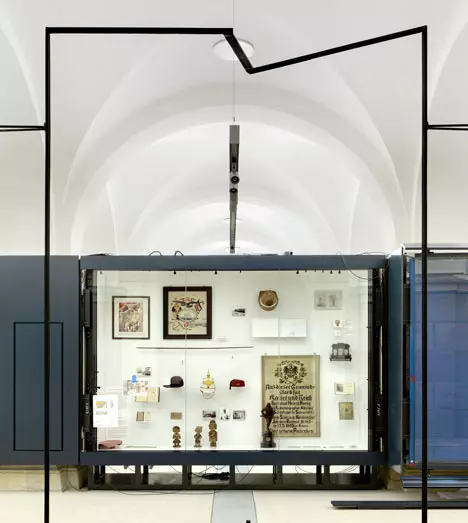 พิพิธภัณฑ์ประวัติศาสตร์การทหารเดรสเดน โดย Daniel Libeskind