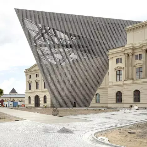 Dresden Museum of Military History nataon'i Daniel Libeskind