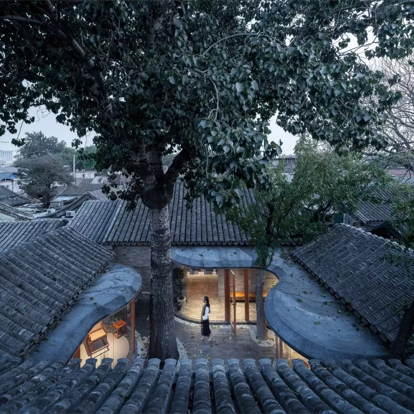 10 projek seni bina Cina terbaik Dezeen pada tahun 2020: Qishe Courtyard, Beijing, oleh Arch Studio