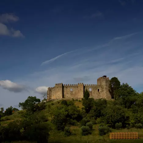 Cnoc Chaisleáin Pombal le Comoco