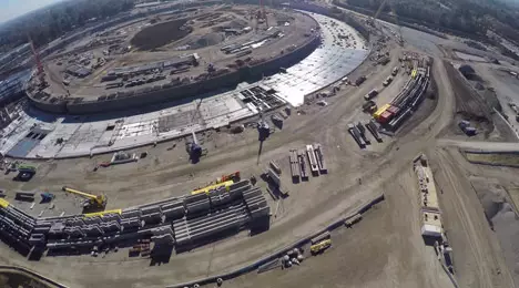 Imagini cu drone Apple Campus 2