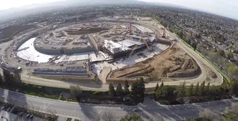 Imagini cu drone Apple Campus 2