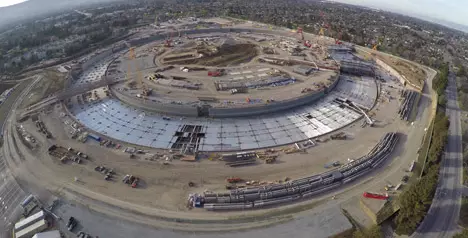 Imagini cu drone Apple Campus 2