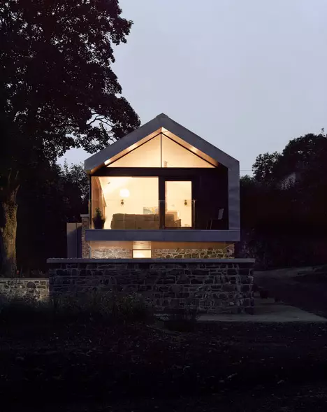 Loughloughan Barn ад McGarry Moon Architects Ltd_dezeen_3