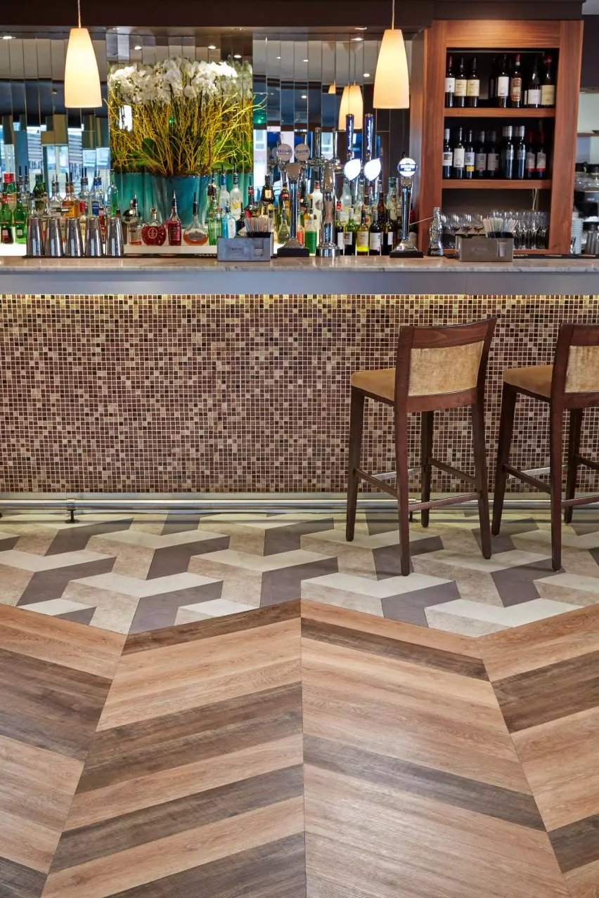 Setšoantšo sa pokello ea vinyl Kaleidoscope ke Karndean Designflooring