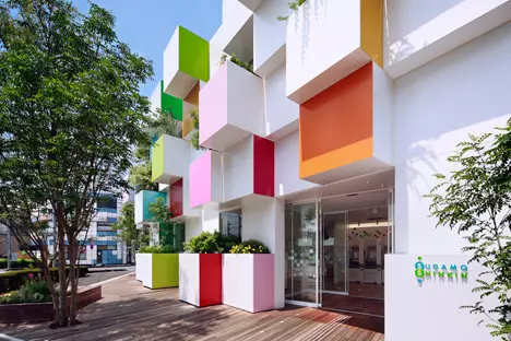 Sugamo Shinkin Bank by Emmanuelle Moureaux