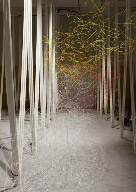 Emmanuelle Moureaux द्वारा eda