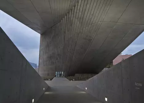 Centro Roberto Garza Sada de Arte Arquitectura y Diseño dening Tadao Ando