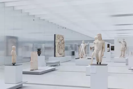 Louvre Lens oleh SANAA dan Imrey Culbert