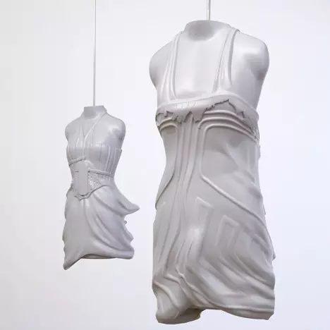 B-kant deur Hussein Chalayan by Spring Projects