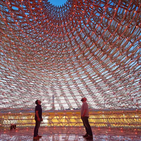 Ikibuga cy'Ubwongereza muri Milan Expo 2015 na Wolfgang Buttress na BDP