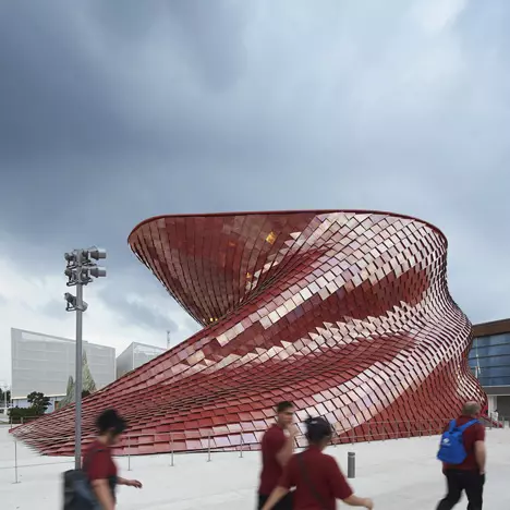 Milan-Expo-2015_Wanke-Pavilion_Daniel-Libeskind_Hufton-Crow_dezeen_sqa