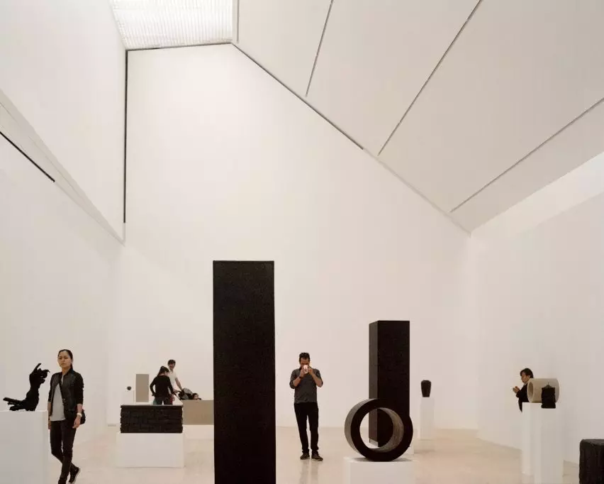 Museo Jumex le David Chipperfield Architects agus grianghraf de Rory Gardiner