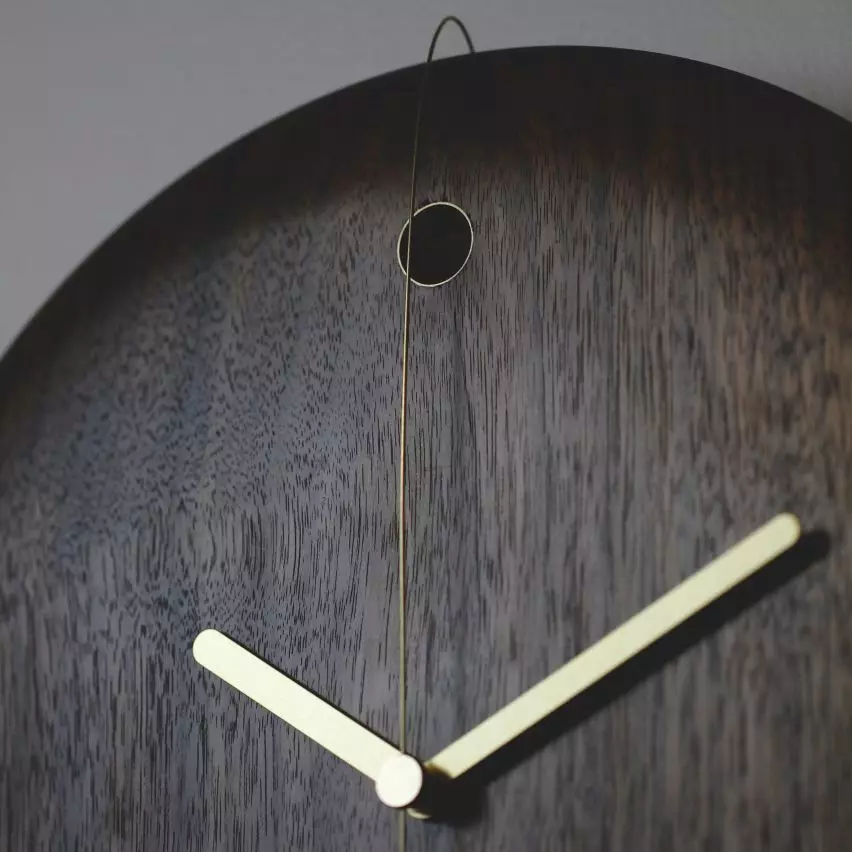 Reloj flotante de Above en Design China Beijing