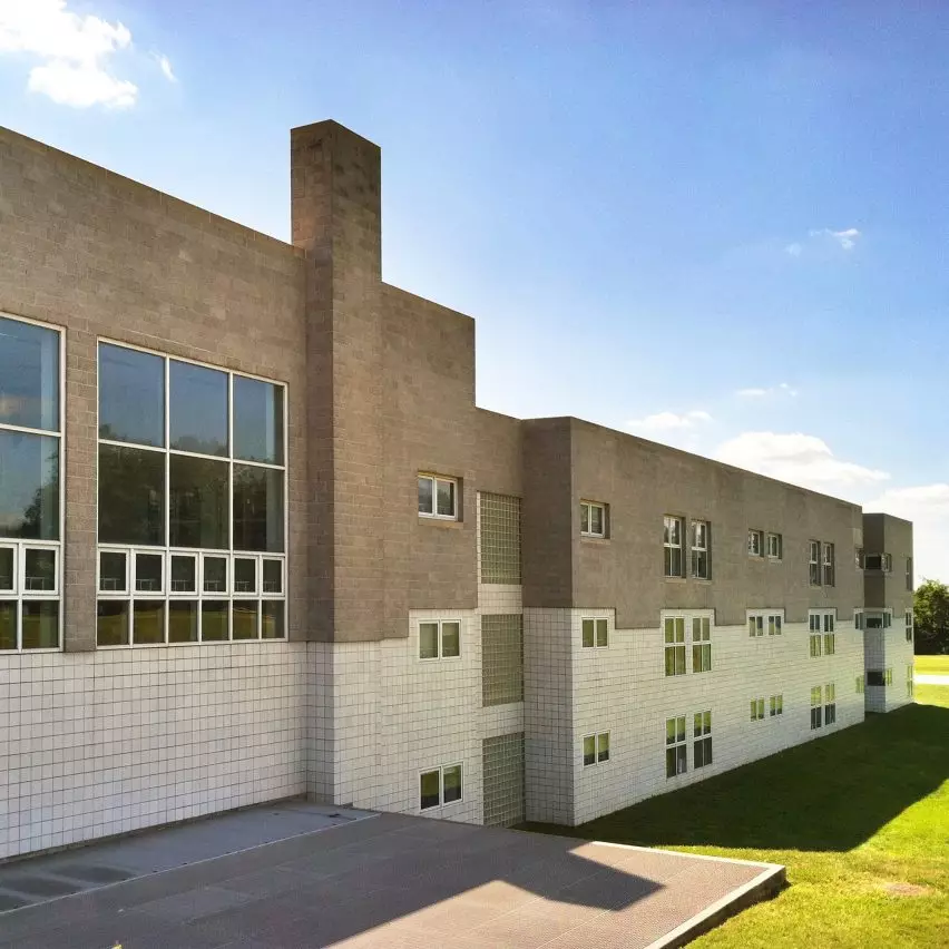 Clifty Creek Elementary School troch Richard Meier & Partners, 1982