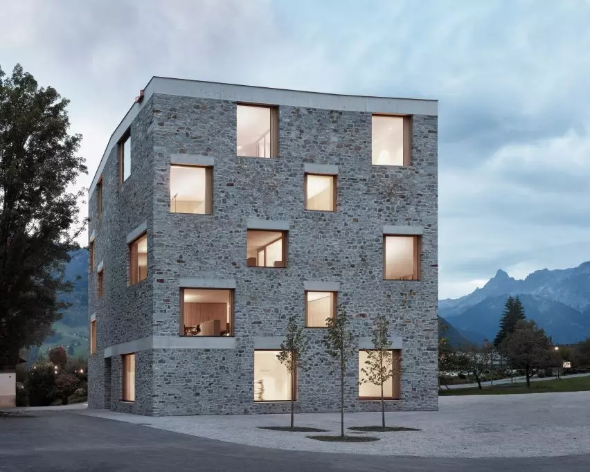 Bernardo Bader Architekten tərəfindən Alpin Sport xizək mərkəzi