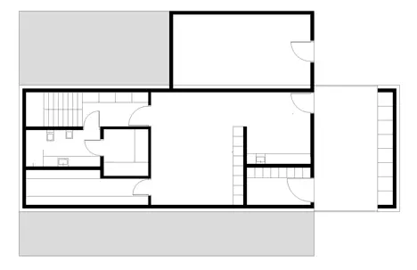 Plan du rez-de-chaussée de Black Barn par Arhitektura d.o.o. offre une vue panoramique sur la campagne slovène