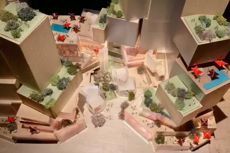 Complex Grand Avenue nataon'i Frank Gehry sy ireo orinasa mifandraika