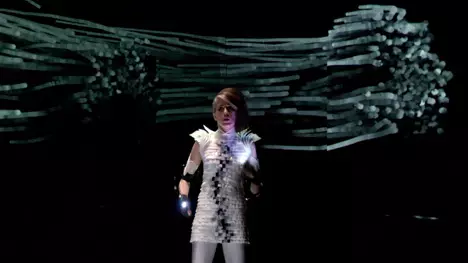 Me The Machine музикално видео от Imogen Heap