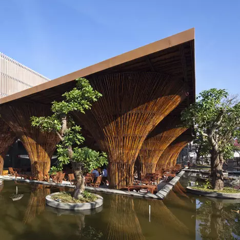 Kontum Indochine Cafe av Vo Trong Nghia Architects