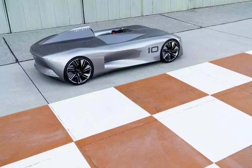 Infiniti'nin Prototip 10'u, klasik speedster'a modern bir dokunuş