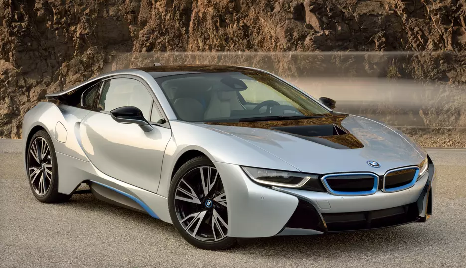 BMW-i8-deseño-tecnolóxico-de-coches-deportivos-híbridos-Benoit-Jacob-dezeen
