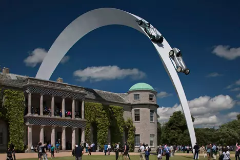 Goodwood Festival of Speed 2014를 위한 Gerry Juda의 Mercedes-Benz 조각