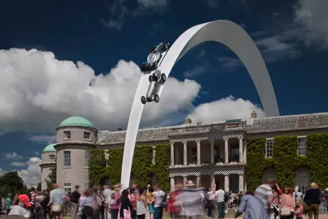 Goodwood Festival of Speed 2014를 위한 Gerry Juda의 Mercedes-Benz 조각