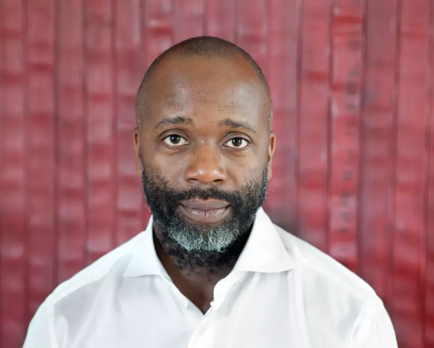 Portrait vun Theaster Gates