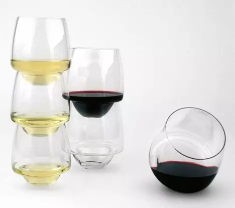 Saturn Wine Glasses ng Superduperstudio